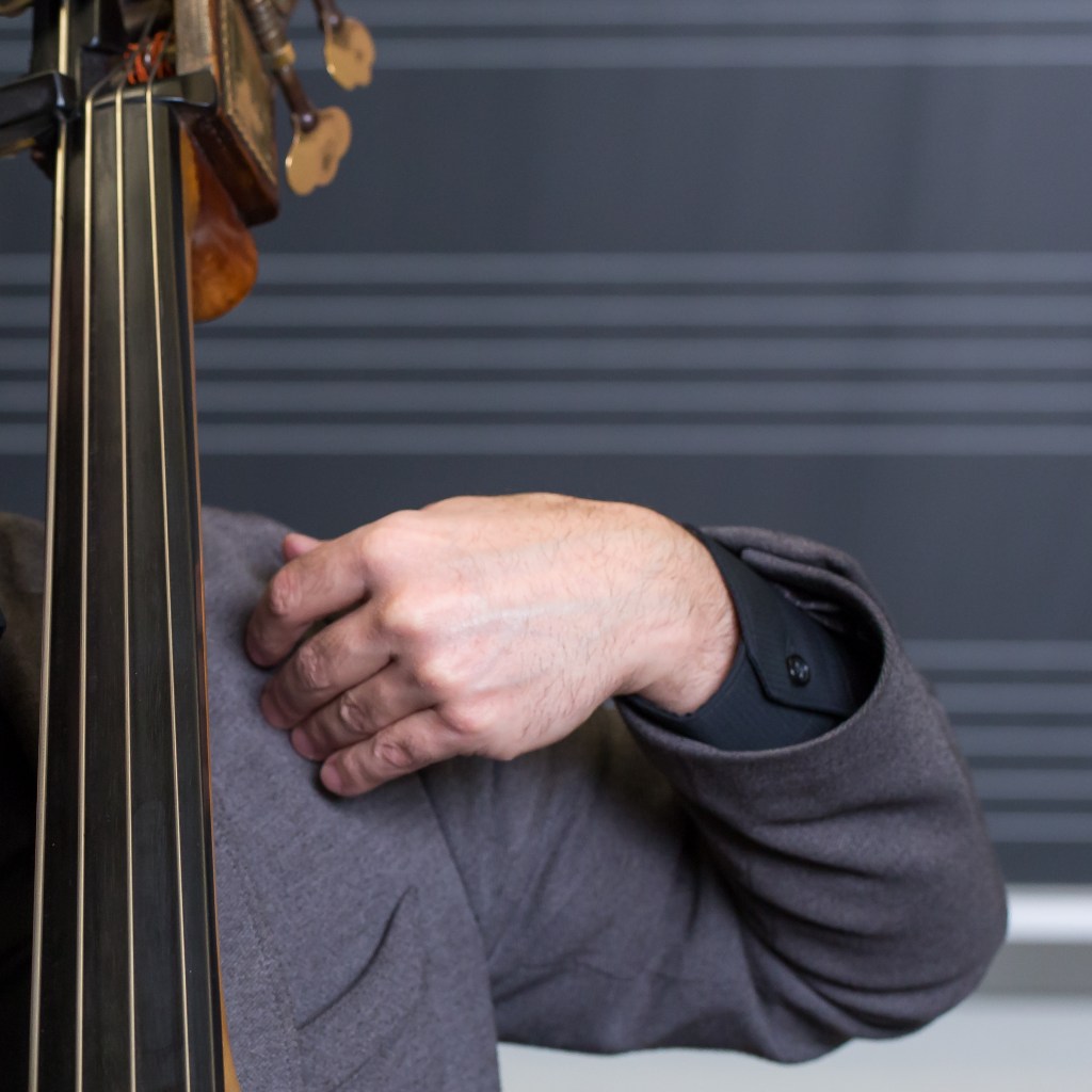 Learning Vibrato – iDouble Bass